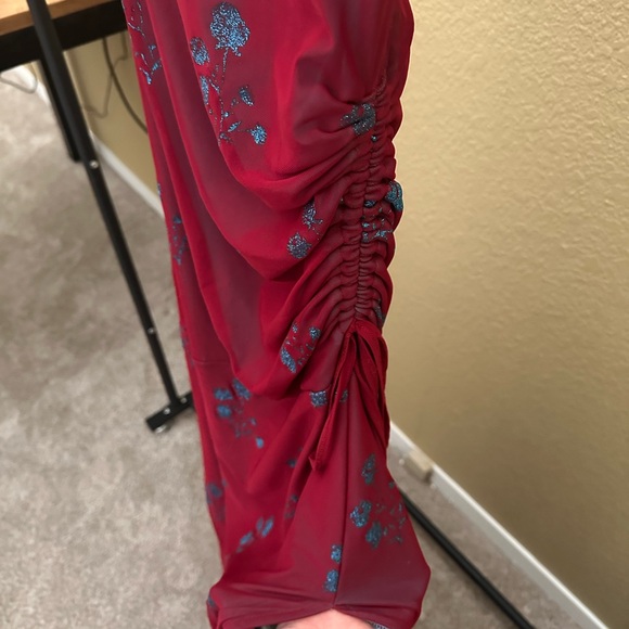 Masha and Jlynn | Dresses | Masha And Jlynn Layered Glitter Floral Gown ...